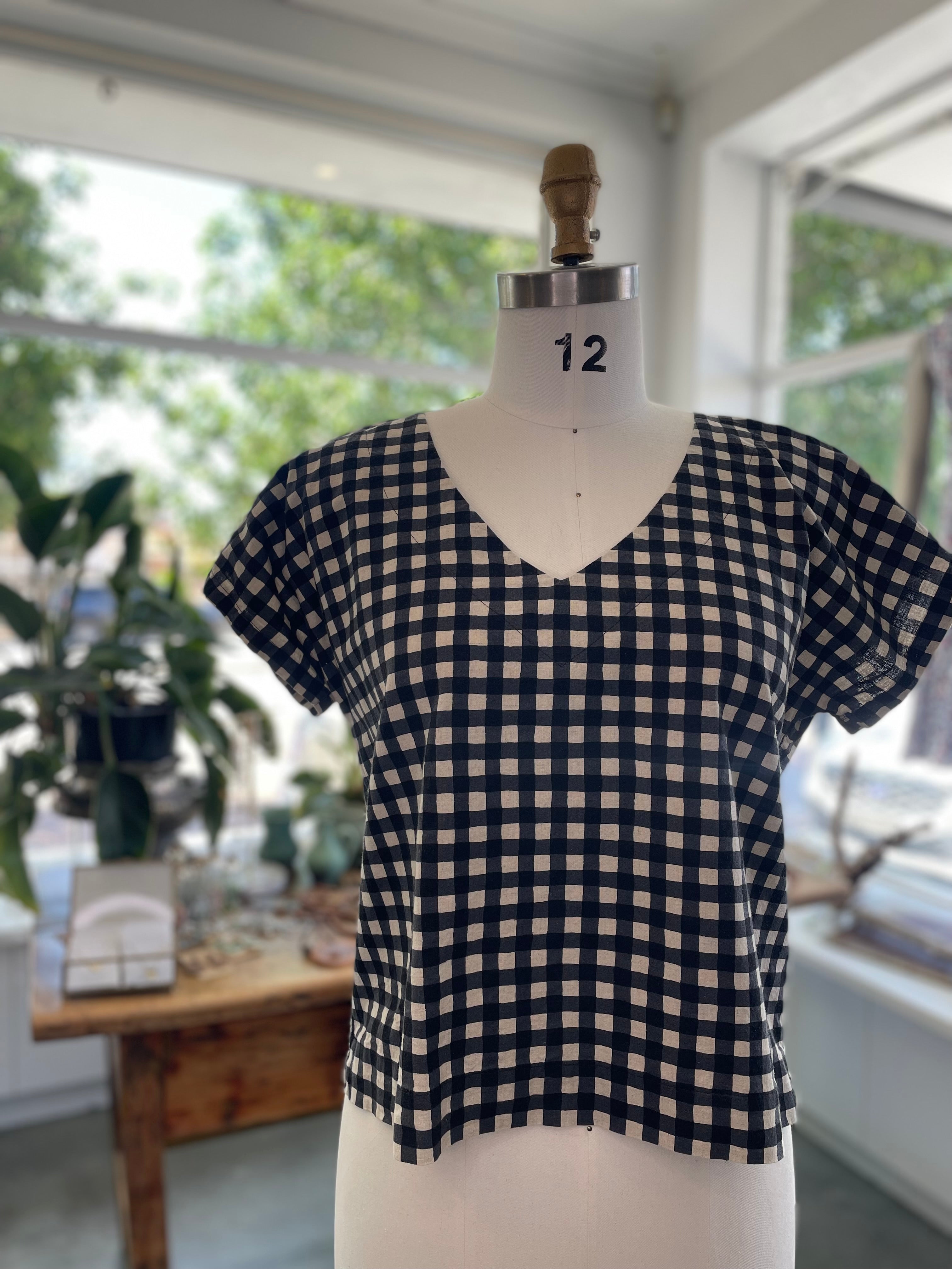 Shelly Top V Neck – Atika Boutique